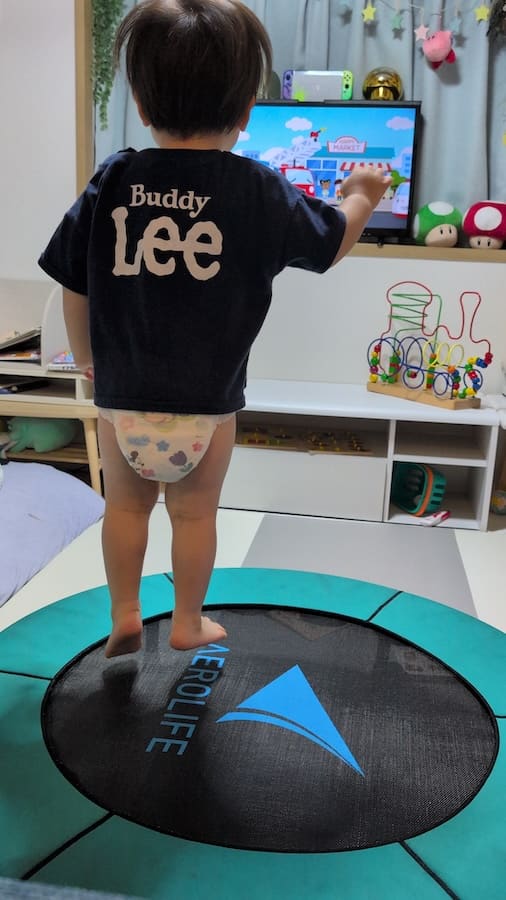 子どもの室内運動用にトランポリンが便利。大人のエクササイズ用にも！ | わが家の育児ノート